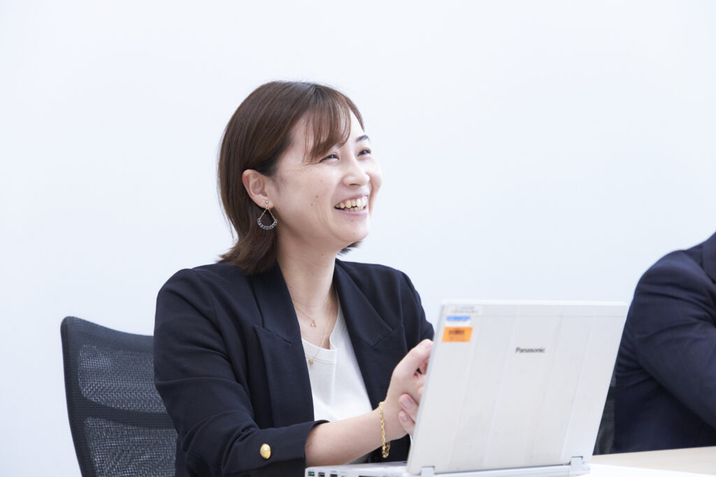 仮説から検証までをDEECHで一元管理 「現場と本部」の溝を解消 | 事例一覧 | ポスティング、エリアマーケティングのDEECH